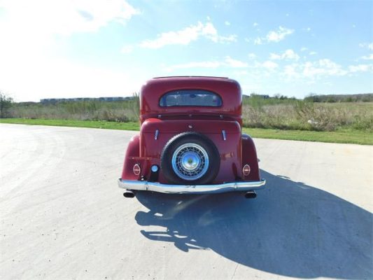 Celebrating the Enduring Legacy of the 1933 Chevrolet Sedan ...