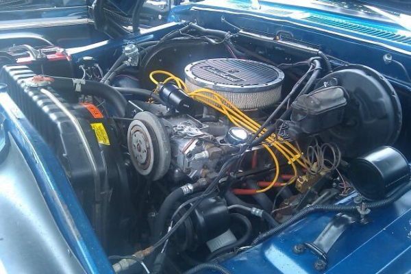 Exploring the Captivating Features of the Old Blue 1974 Ford F100 ...