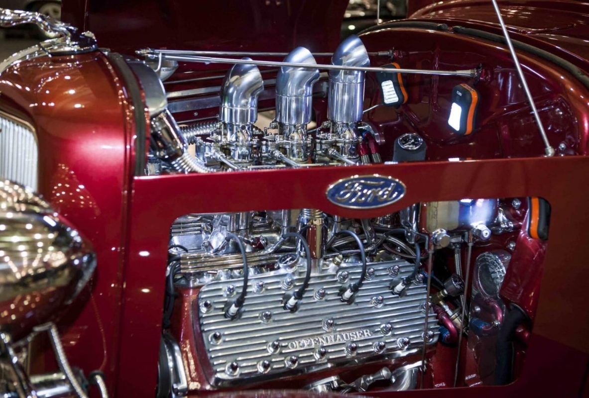 1934 Ford Flathead Engine with Full Race Cam and Triple Carburetors ...